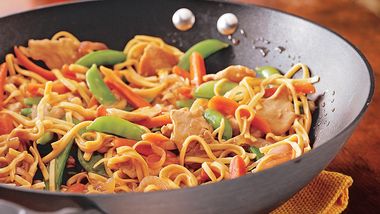 Receta de Chow Mein de Camarón | QueRicaVida.com