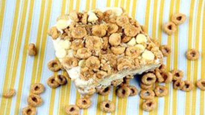 Honey Nut Cheerios™ Ice Cream Crunch Cake recipe - from Tablespoon!