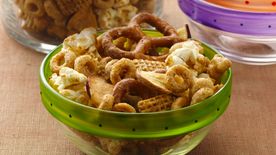 Crunchy Cinnamon Snack Mix Recipe - BettyCrocker.com