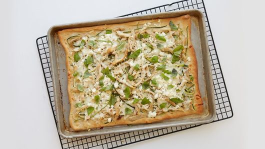 Chicken, Zucchini and Feta Flatbread Recipe - Pillsbury.com