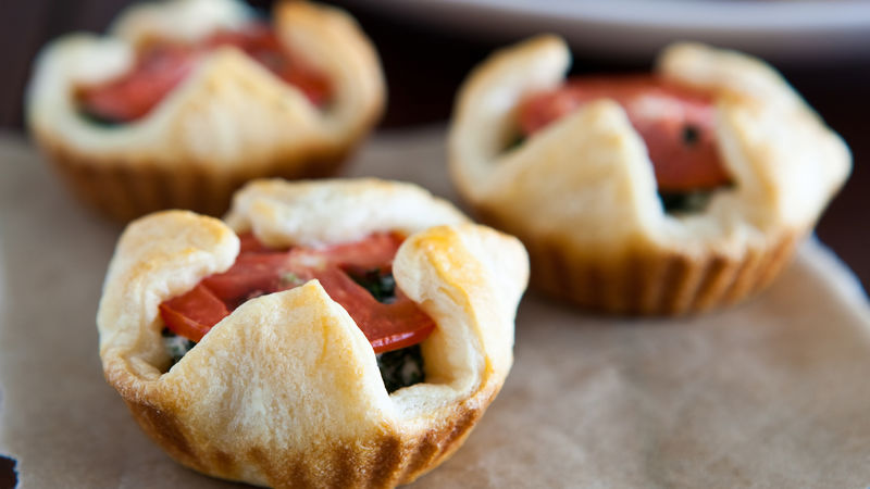 Spinach Tomato Mini Pies Recipe - Pillsbury.com