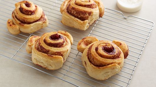 Teddy Bear Cinnamon Rolls Recipe - Pillsbury.com