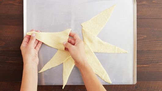 Spider Taco Crescent Ring Recipe - Pillsbury.com
