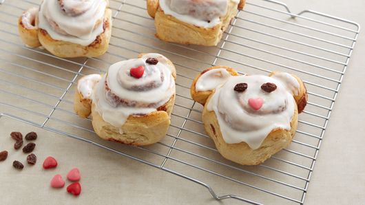 Teddy Bear Cinnamon Rolls Recipe - Pillsbury.com