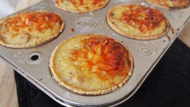 Mini Pumpkin Flans Recipe - QueRicaVida.com