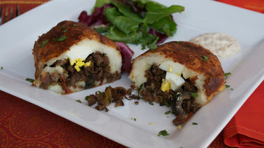 Receta de Papa Rellena Peruana | QueRicaVida.com