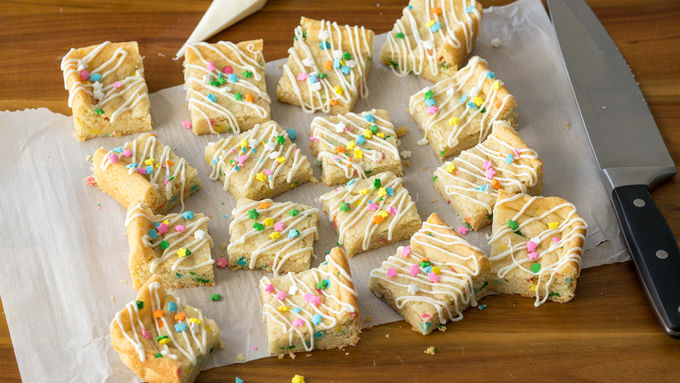 Confetti Cookie Bars Recipe - Pillsbury.com