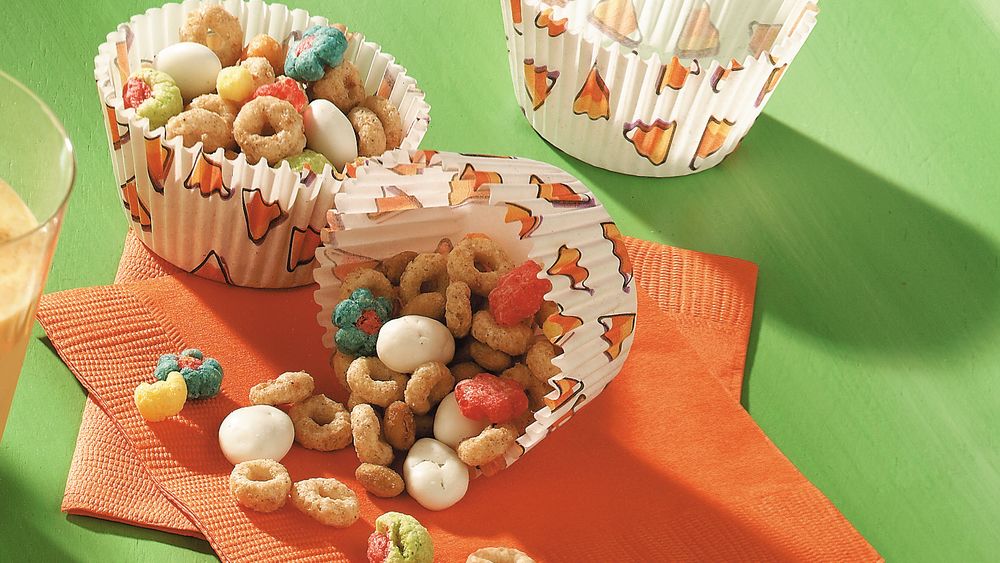 Autumn Snack Mix recipe from Pillsbury.com