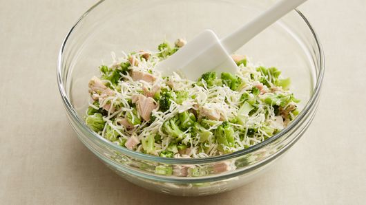 Cheesy Chicken and Broccoli Crescent Ring Recipe - Pillsbury.com