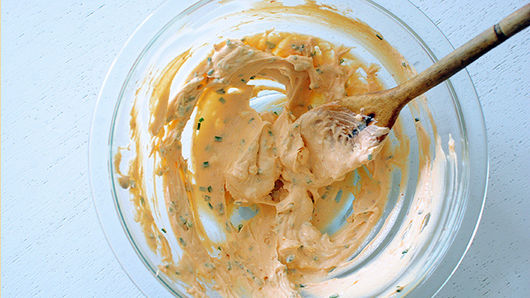 Sriracha and Cream Cheese Wonton Bombs Recipe - Tablespoon.com