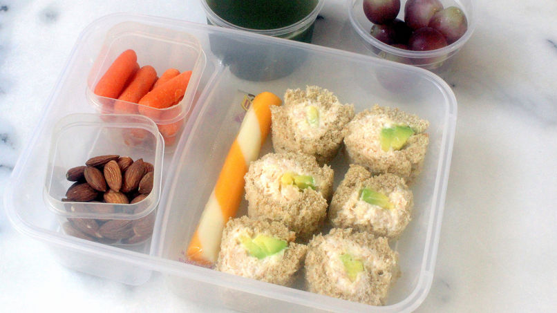 Sushi With Bread, Turkey And Avocado Recipe - QueRicaVida.com
