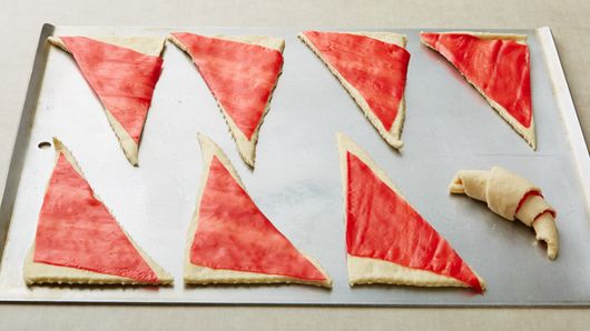 Strawberry Crescent Snacks Recipe - Pillsbury.com