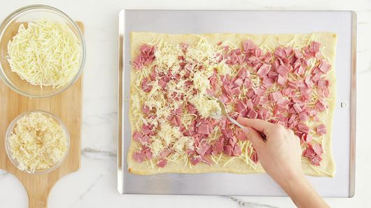 Reuben Flatbread Pizza Recipe - Pillsbury.com