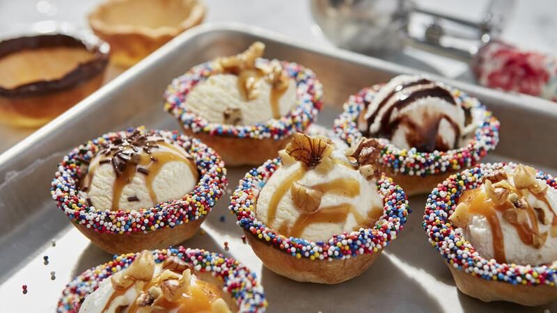 Ice Cream Pie Cups Recipe - Pillsbury.com