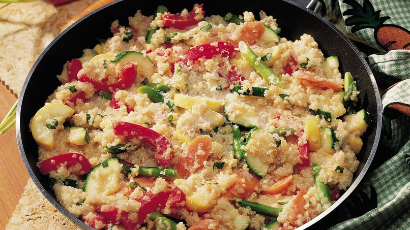 Creamy Quinoa Primavera Recipe - QueRicaVida.com