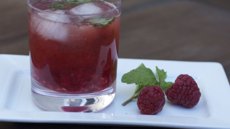 Raspberry Mint Mojito Recipe - BettyCrocker.com