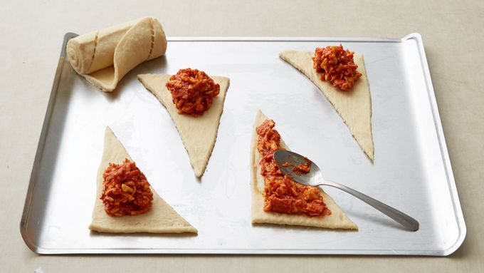 Crescent Pizza Triangles Recipe - Pillsbury.com