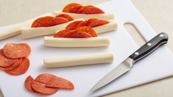 Cheesy Pepperoni Pizza Sticks Recipe - Pillsbury.com