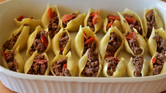 Pizza-Stuffed Pasta Shells Recipe - Pillsbury.com