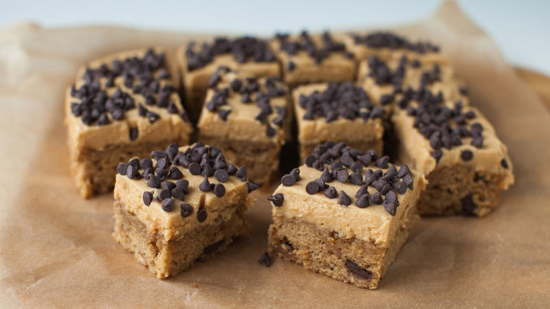 Betty Crocker Reese’s® Peanut Butter & Chocolate Chunk Snack Cakes with ... Betty Crocker Reese’s® Peanut Butter & Chocolate Chunk Snack Cakes with ...