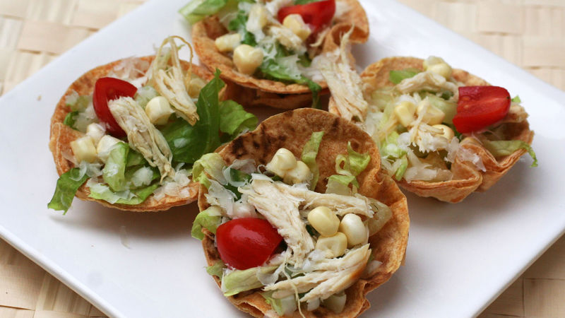 Mini Chicken-Caesar Salads Recipe - BettyCrocker.com