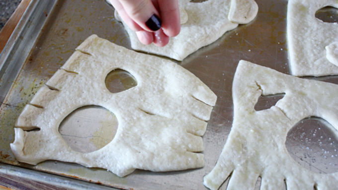 Ghoul Face Flatbreads with Goblin-Green Dipping Sauce Recipe ...