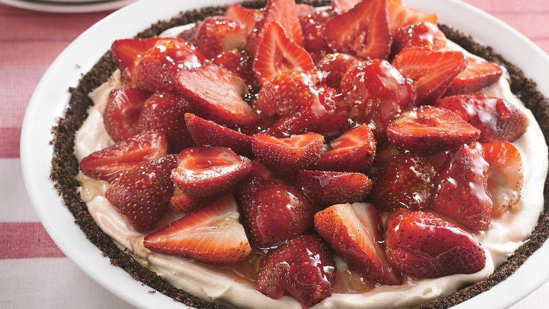 Decadent Strawberry Pie Recipe - Pillsbury.com