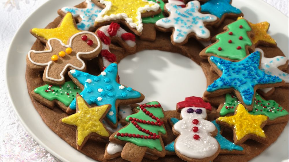Gingerbread Cookie Wreath Recipe - Pillsbury.com