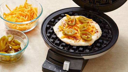 Jalapeño Cheddar Waffle Melts Recipe - Pillsbury.com