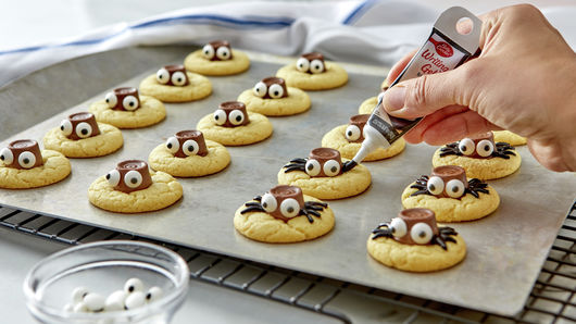 Spider Cookies Recipe - Pillsbury.com