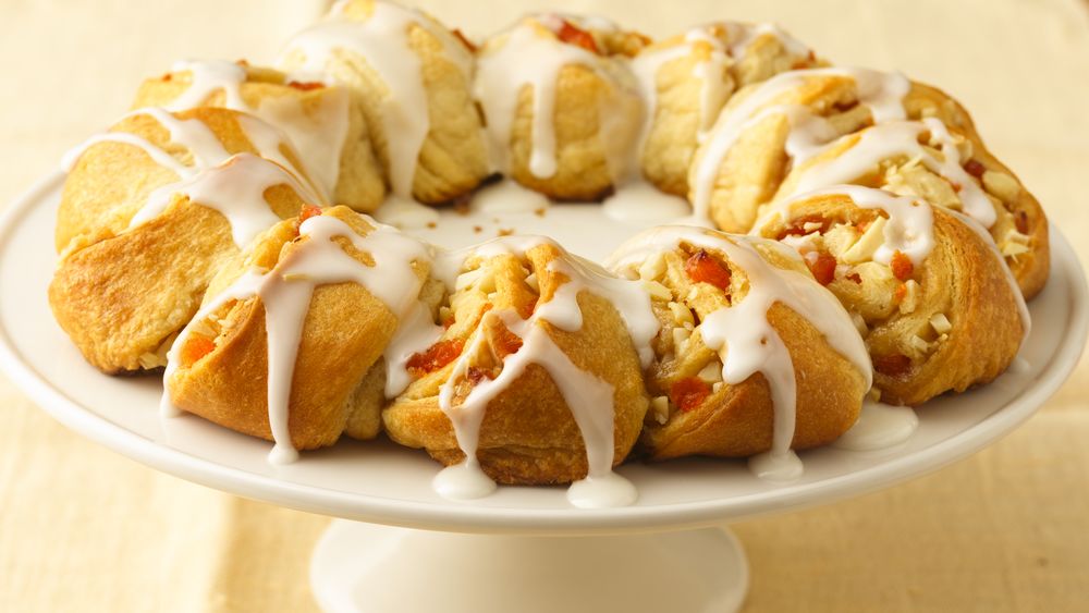 Almond-Apricot Crescent Ring recipe from Pillsbury.com