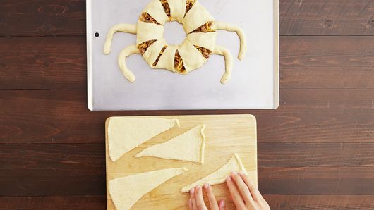 Spider Taco Crescent Ring Recipe - Pillsbury.com