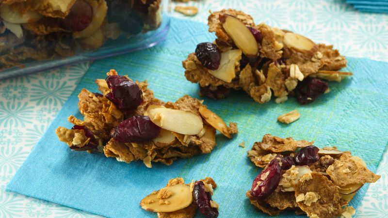 Crunchy Cranberry-Almond Snack Recipe - BettyCrocker.com
