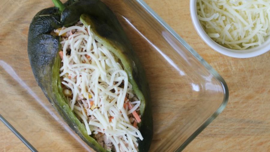 Receta de Chile Relleno de Atún | QueRicaVida.com