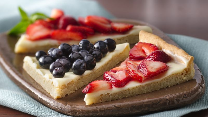 Berries and Cream Dessert Triangles Recipe - Pillsbury.com