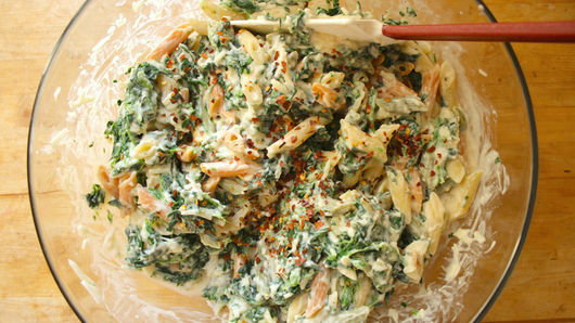 Cheesy Spinach Dip Pasta Bake Recipe - Pillsbury.com