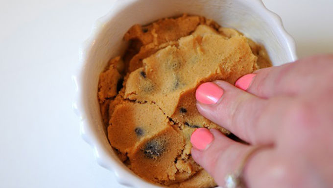 Deep Dish Chocolate Chip Cookies Recipe - Tablespoon.com